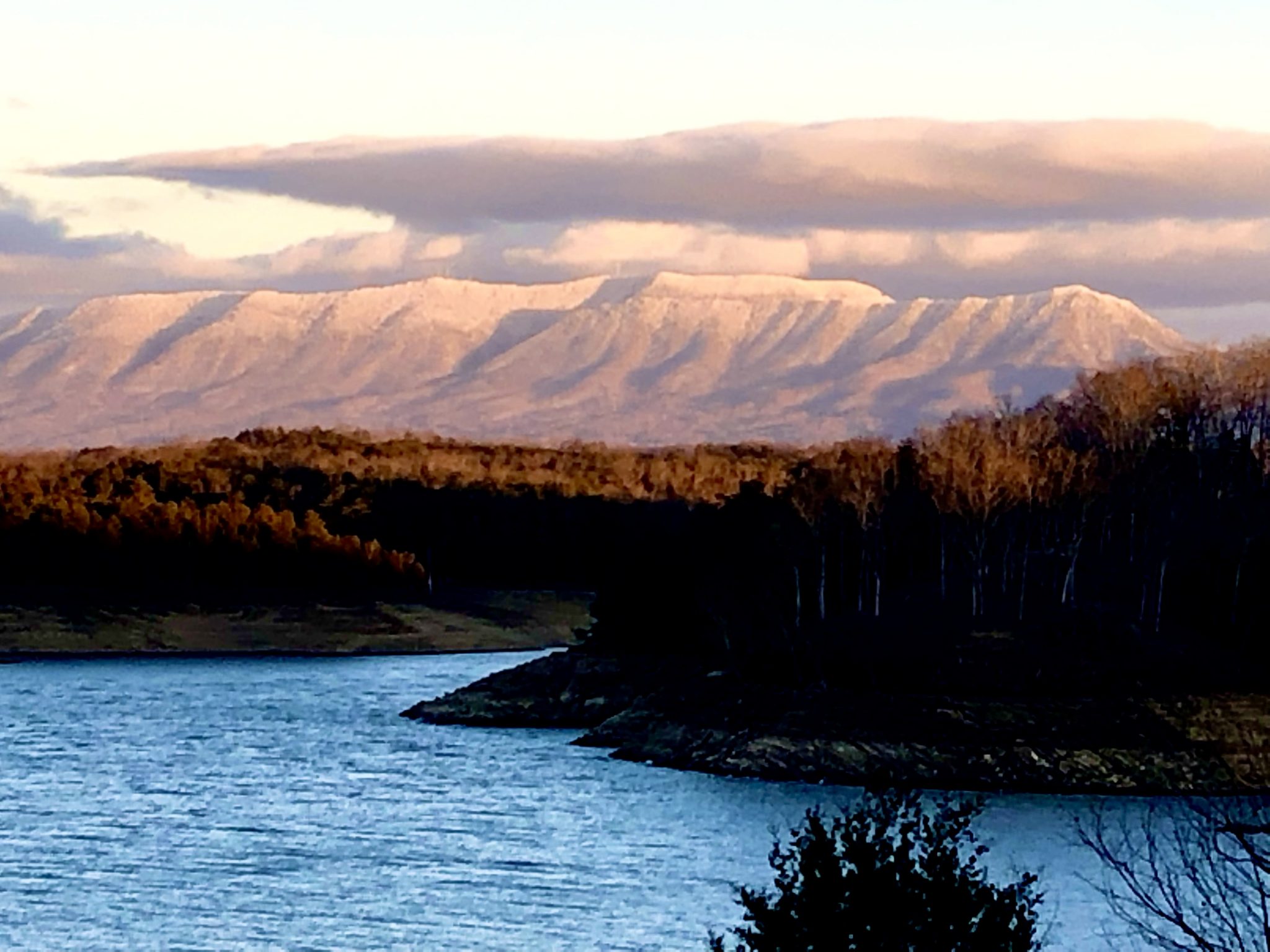Lakefront Vacation Rentals in the Smoky Mountains!